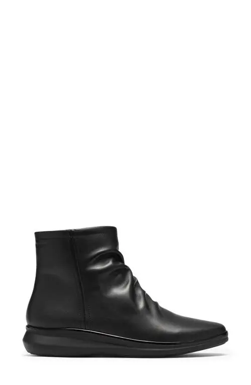 Clarks Lynell Park Waterproof Leather Bootie