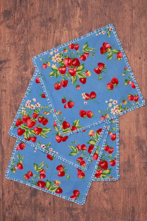 MODERN PRAIRIE Strawberry Magic Ruffle Napkins