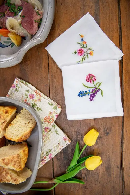MODERN PRAIRIE Spring Blooms Luncheon Napkin
