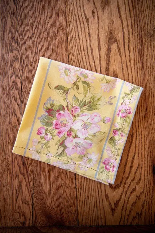 MODERN PRAIRIE Apple Blossom Luncheon Napkins