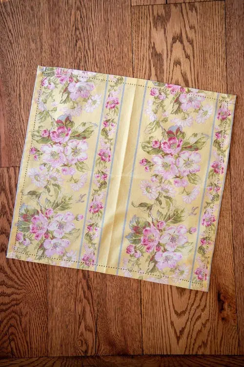 MODERN PRAIRIE Apple Blossom Luncheon Napkins