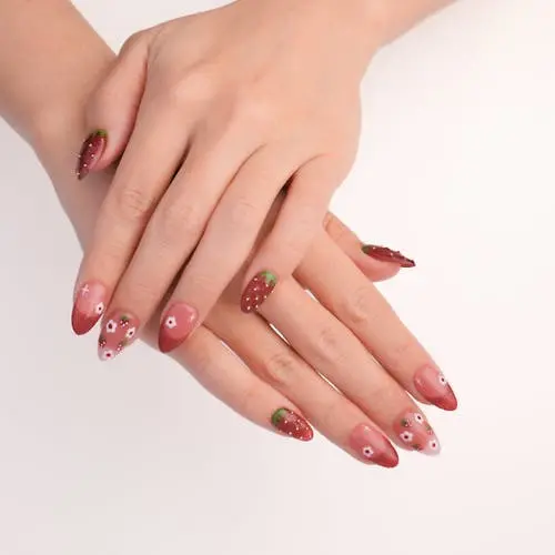 THE ONLY NAILS Strawberry Delightnail Set