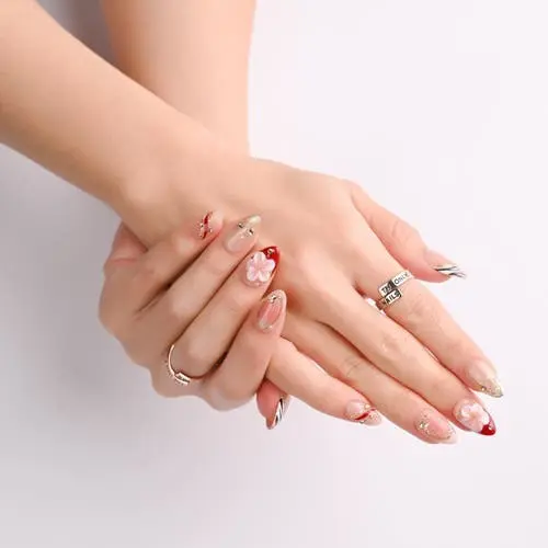 THE ONLY NAILS Crimson Charmnail Set