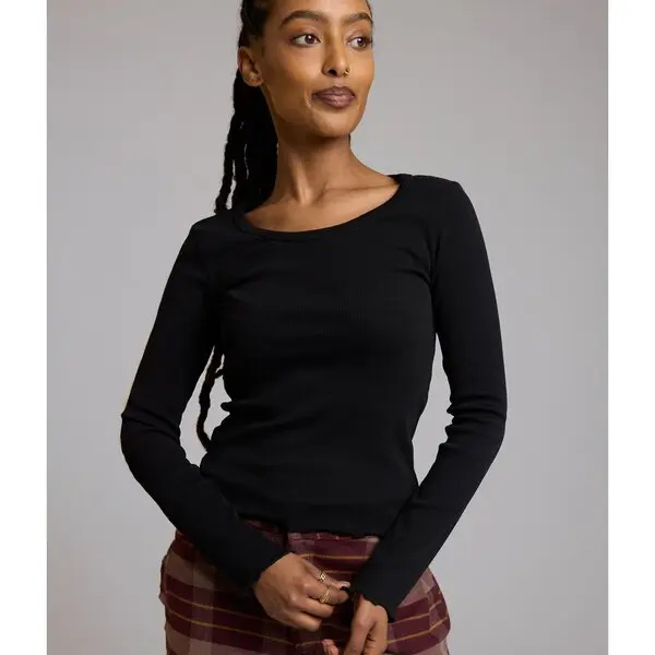 KNOWN SUPPLY Jill Top - Black