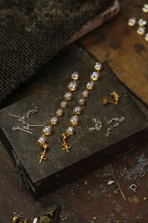 PERACAS Bella Drop Earrings - Gold