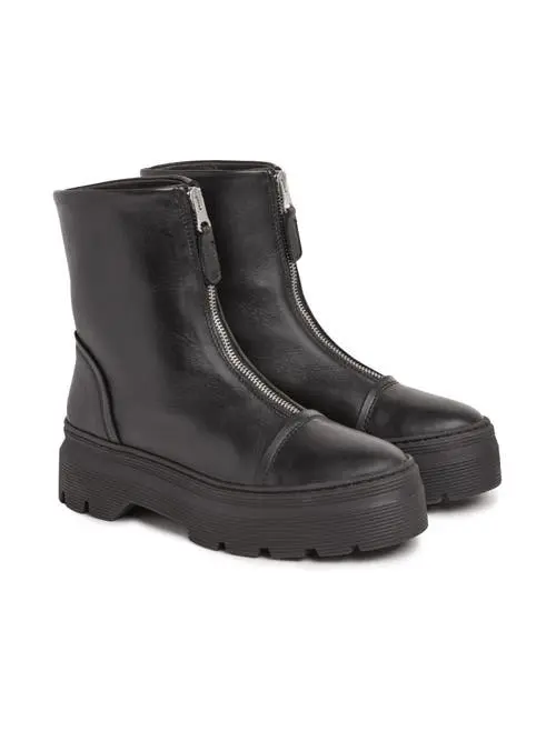 CELTIC & CO. Front Zip Boots
