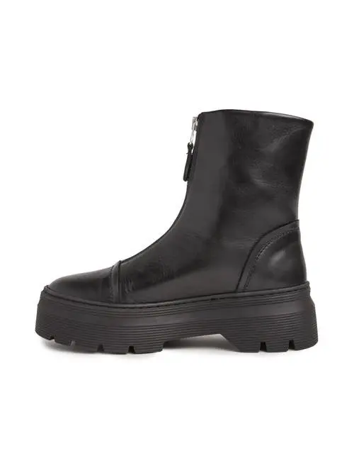 CELTIC & CO. Front Zip Boots