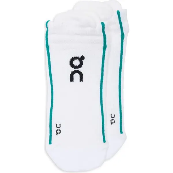 On Court Low Ankle Socks - White/neem