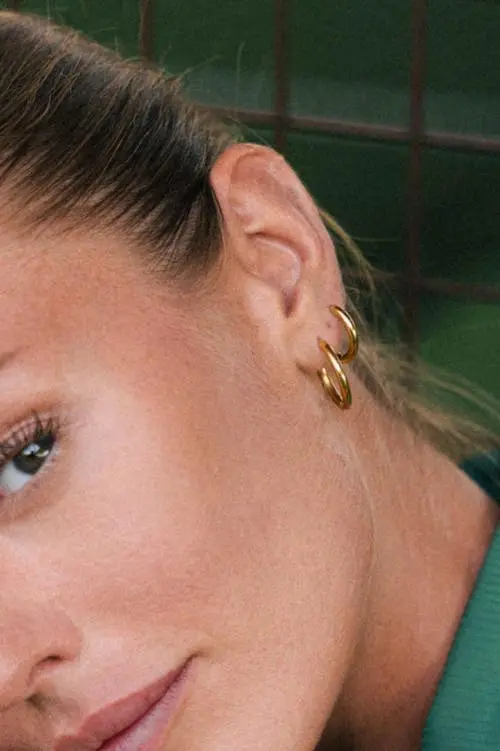 ATOLEA Classic Large Hoop Earrings - Gold