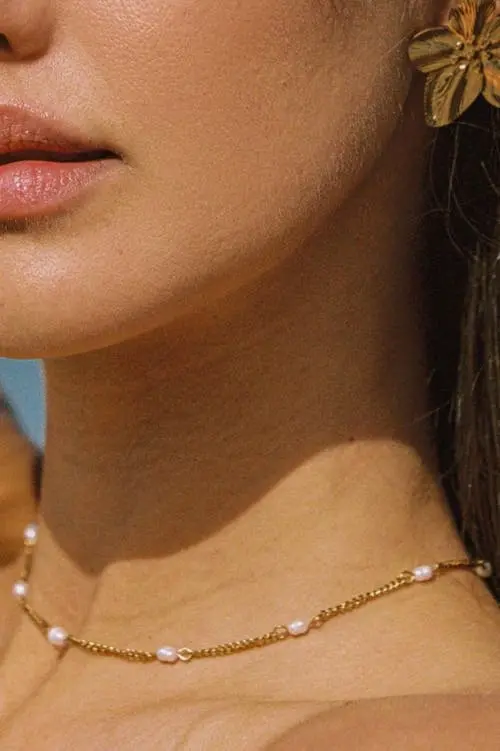 ATOLEA Dainty Pearl Choker - Gold