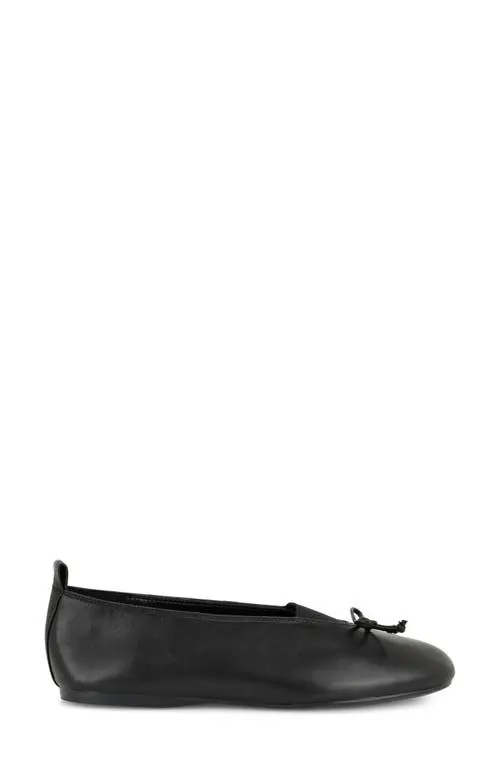 Nine West Smooch Flat