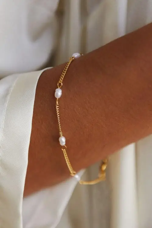 ATOLEA Lovina Freshwater Pearl Bracelet - Gold