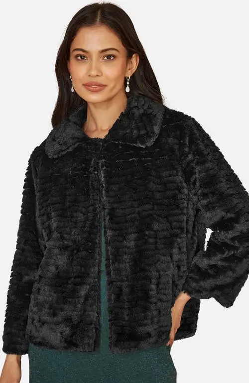 YUMI Faux Fur Short Jacket