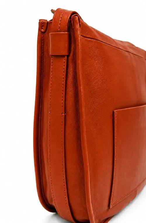 Écotorie Sissy Leather Crossbody Bag