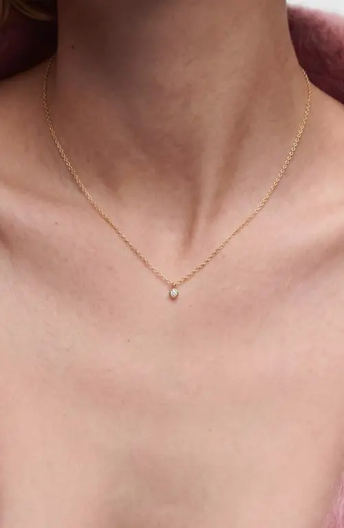 ST. MORAN Round Cut Diamond Pendant Necklace