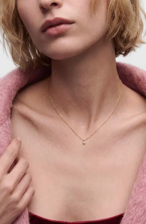 ST. MORAN Round Cut Diamond Pendant Necklace