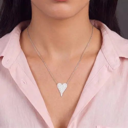 THE LOVERY Pave Heart Necklace