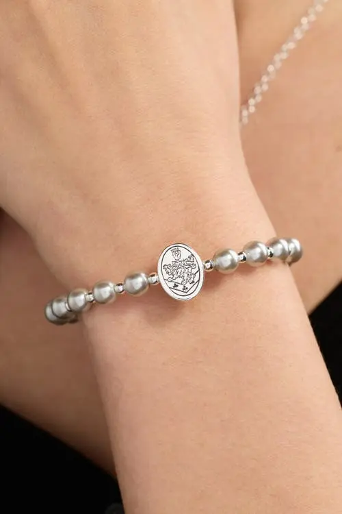 ALEX AND ANI The Twilight Saga Cullen Crest Beaded Charm Bangle