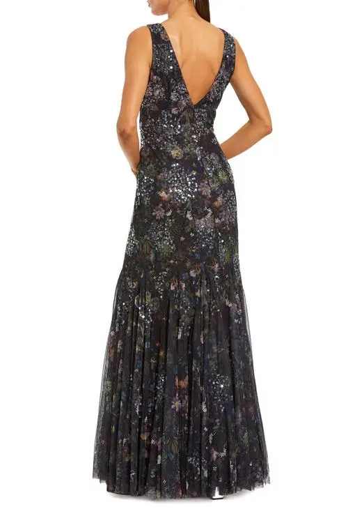 Mac Duggal Embellished Floral Sleeveless V-back Gown