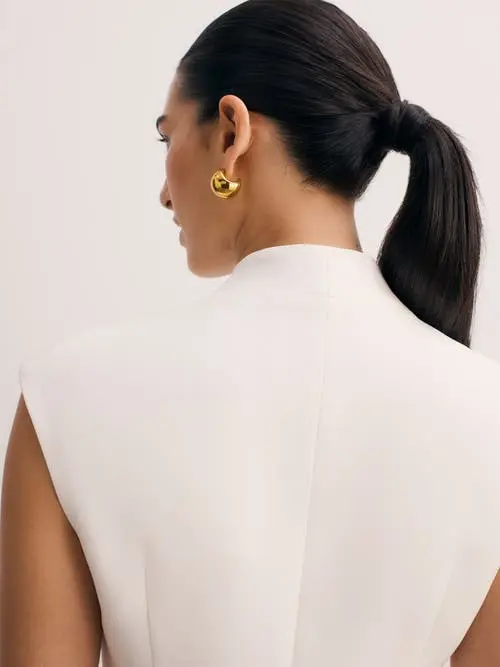 The Fold Clever Crepe Nera Sleeveless Waistcoat