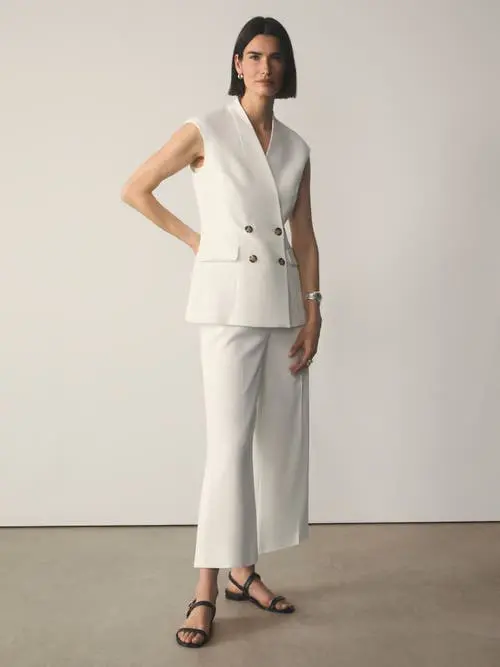 The Fold Clever Crepe Nera Sleeveless Waistcoat