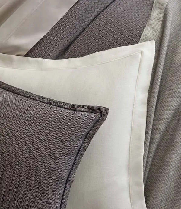 PEACOCK ALLEY Savoy Jacquard Duvet Set - Platinum