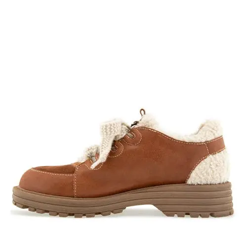 Jambu Ivory Closed Casual