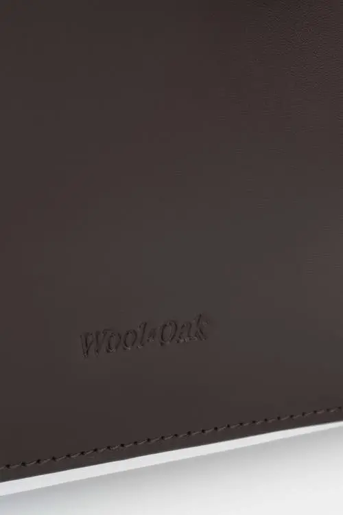 WOOL & OAK Structured Leather Travel Folio - Chocolate