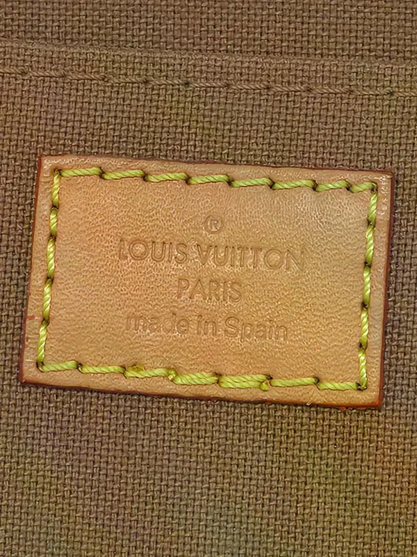 LOUIS VUITTON 2020 Monogram Petit Sac Plat Satchel