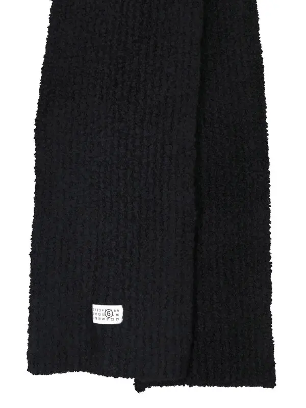 MAISON MARGIELA Hooded Scarf - Black