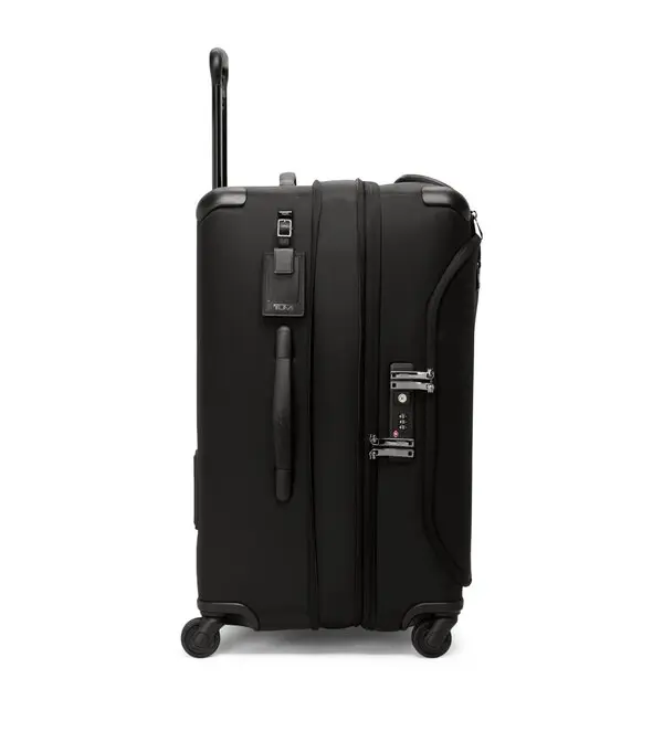 Tumi Medium Voyageur Léger Check-in Suitcase