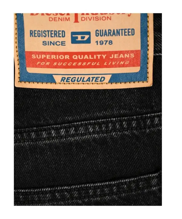 DIESEL® Logo-patch Straight-leg Jeans