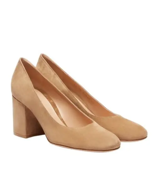 GIANVITO ROSSI Suede Pumps - Nude