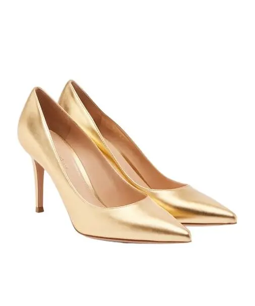 GIANVITO ROSSI Solid Leather Pumps - Nude