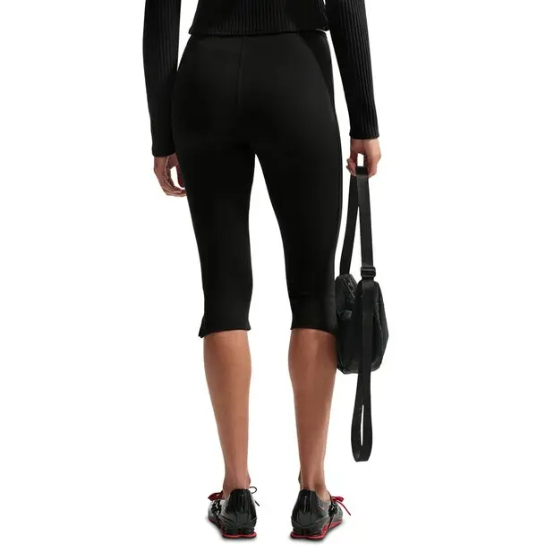 Nike Chill Jersey Tight High Rise Capri Leggings