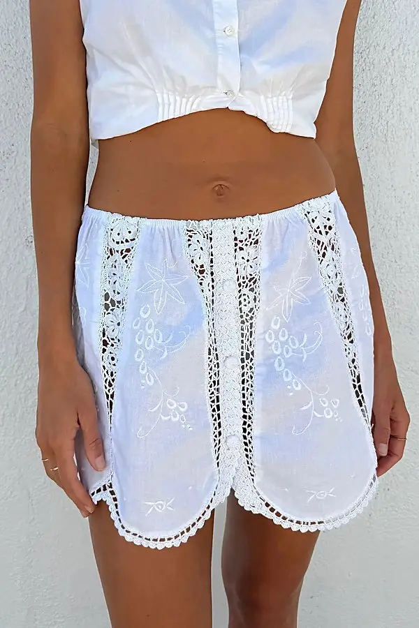 MADLY VINTAGE Reworked Crochet Embroidered Mini Skirt Selected Madly - White