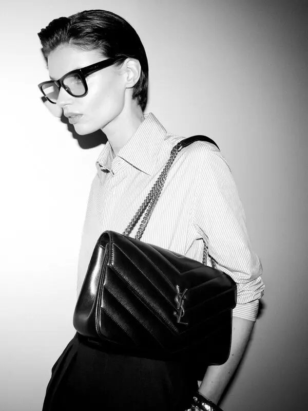 Saint Laurent Loulou M Shoulder Bag - Black
