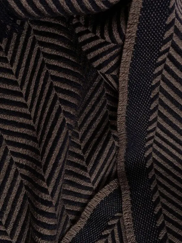 Giorgio Armani Sciarpa In Lana Vergine A Spina Di Pesce Con Frange - Gray