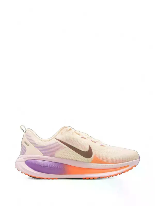 Nike Vomero 18 Sneakers