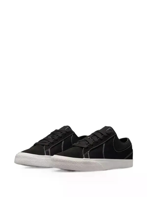 Nike Blazy Sneakers