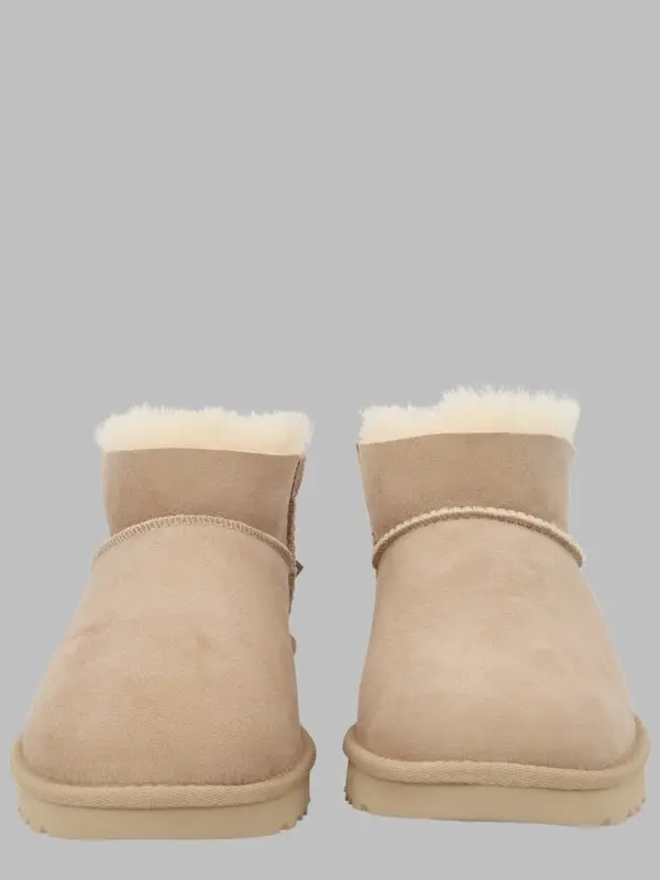 UGG Classic Boots - Beige