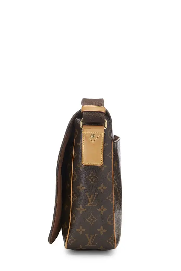 LOUIS VUITTON Monogram Valmy
