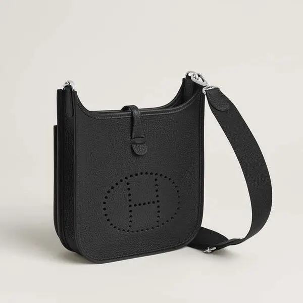 Hermès Evelyne 23 Pocket Iii Shoulder Bag