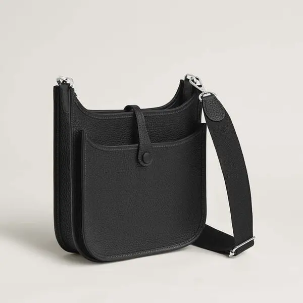 Hermès Evelyne 23 Pocket Iii Shoulder Bag