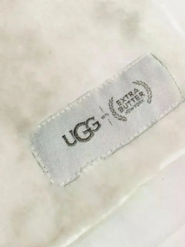 UGG X Extra Butter Duffield Marble-print Blanket - White