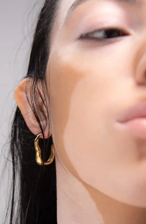 YOJ Bua Midi Hoop Earrings