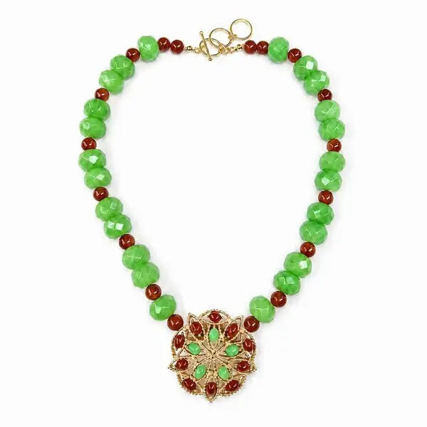 Way To Chic Emerald Legacy Agate Necklace With Vintage Sarah Coventry Brooch - Green