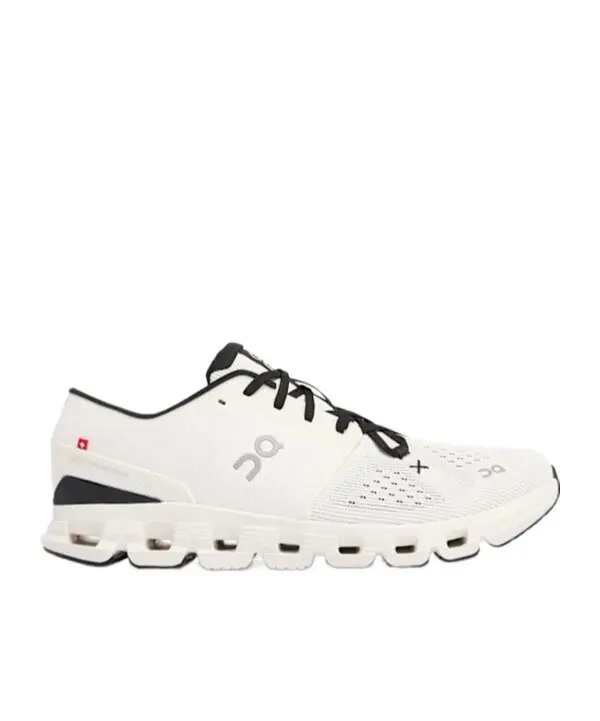 On Low Top Lace-up Casual Sneakers - No