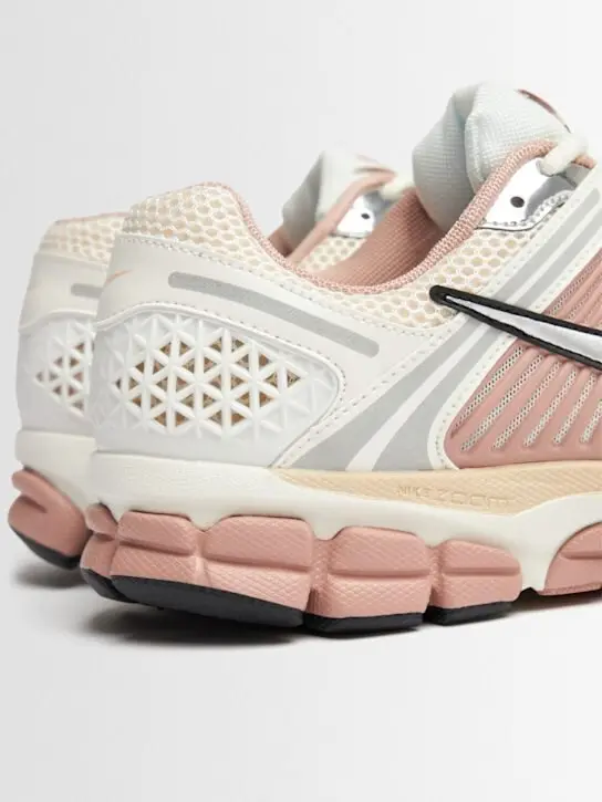 Nike Lace-up Sneakers - White