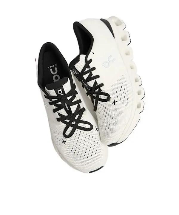 On Minimal Casual Sneakers